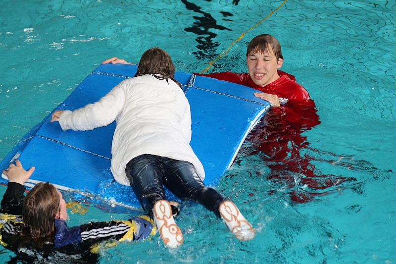 Kleiderschwimmen 20.06.2015 - DLRG Ortsgruppe Weidenau e.V.